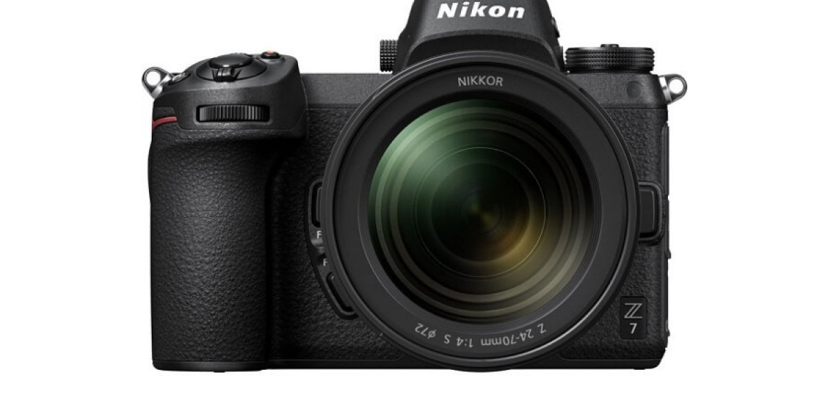 Camere Mirrorless Nikon Z 7 + 24-70mm f4 Kit pe NeoComputer.md
